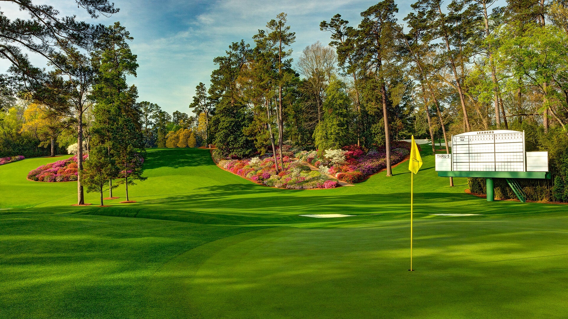 The Majestic Allure of Major Golf Tournaments: A Closer Look at the ...